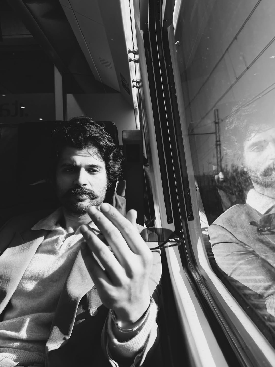 Fans spot Rashmika in Vijay Deverakonda’s holiday pictures